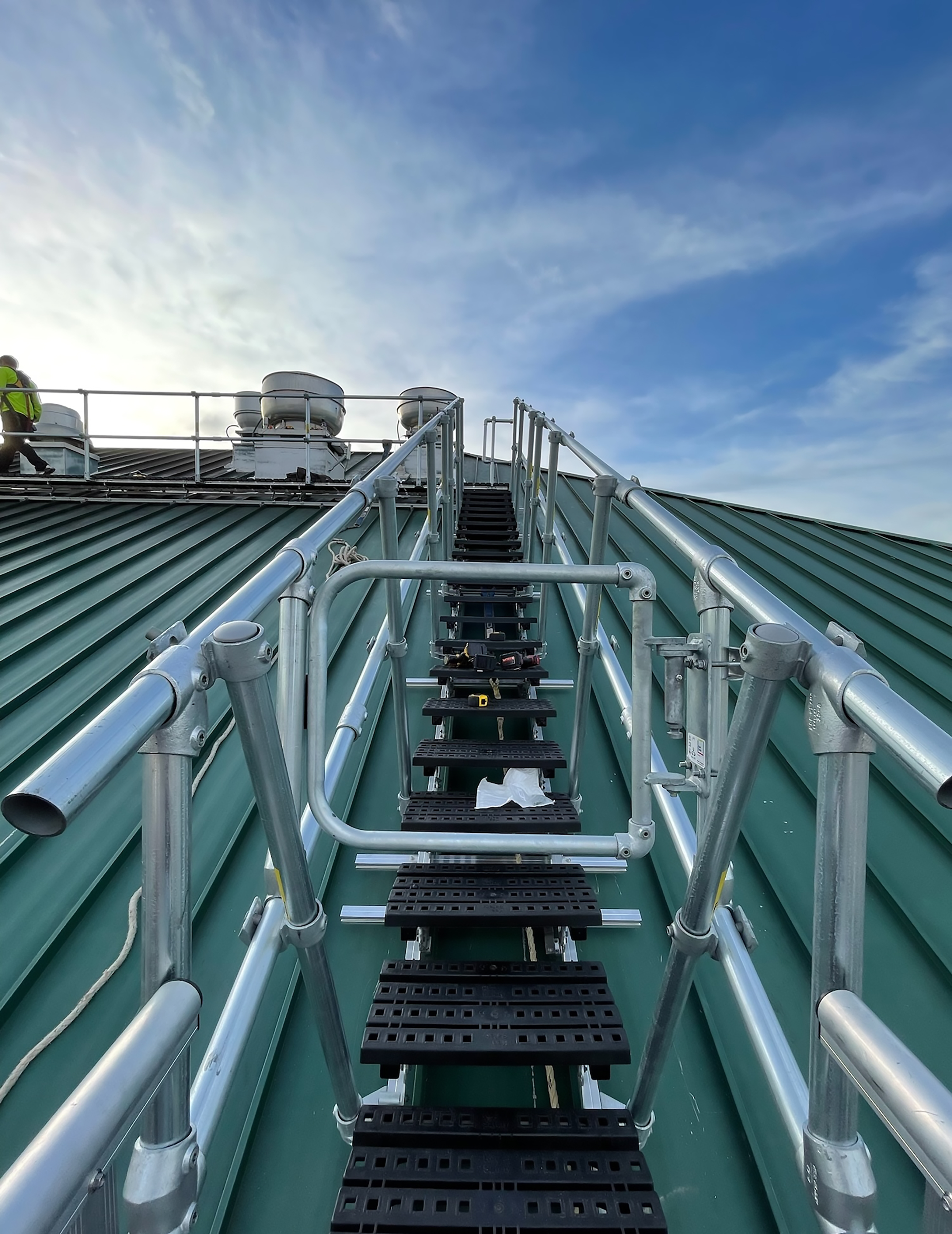 Fall Protection Solution for Pilot Travel Center - Kee Safety