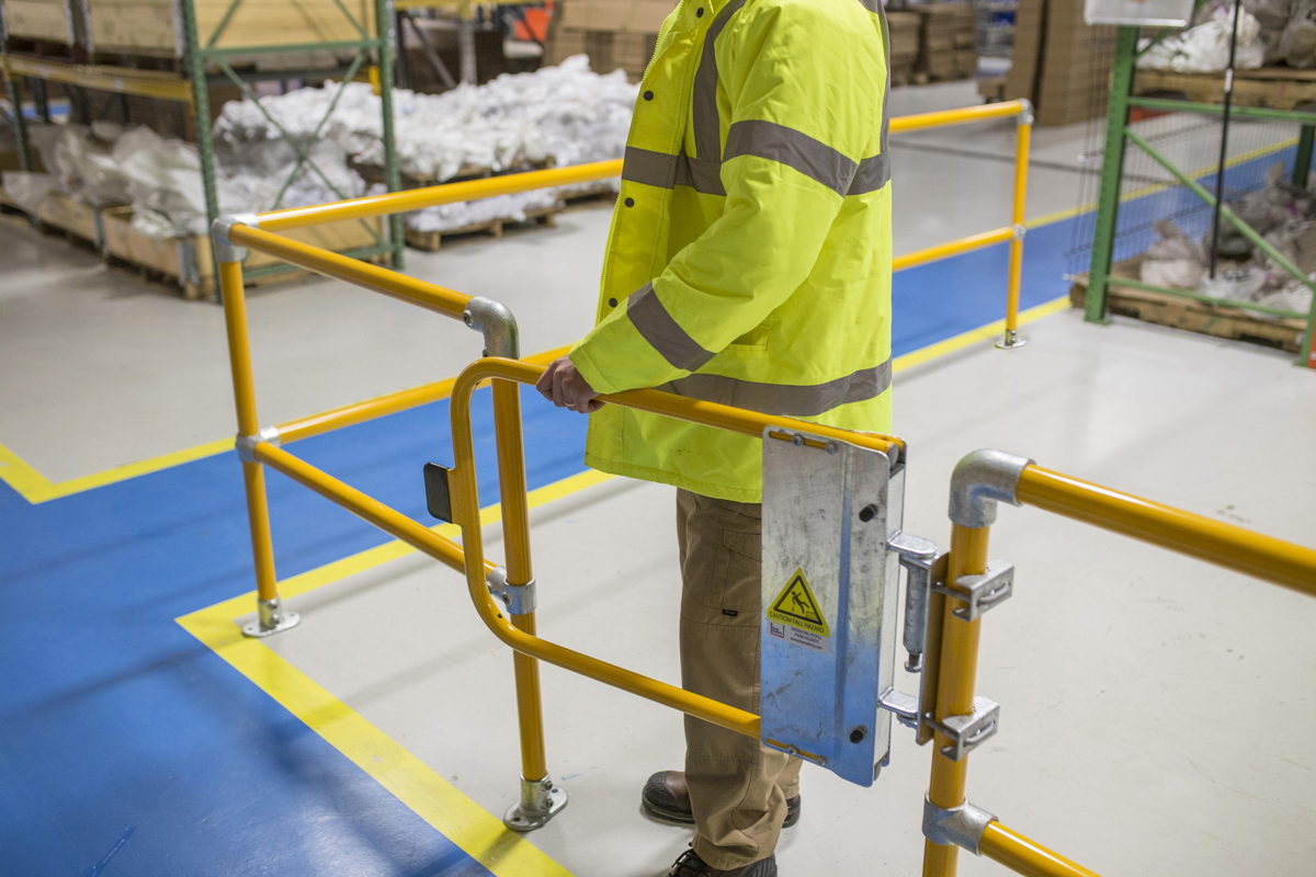 Kee Gate® Self-Closing Safety Gate, Industrial Ladder Safety Gate - Kee ...