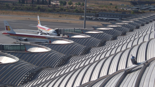 Walkway Provides Safe Access on Undulating Airport Terminal Roof - Kee ...