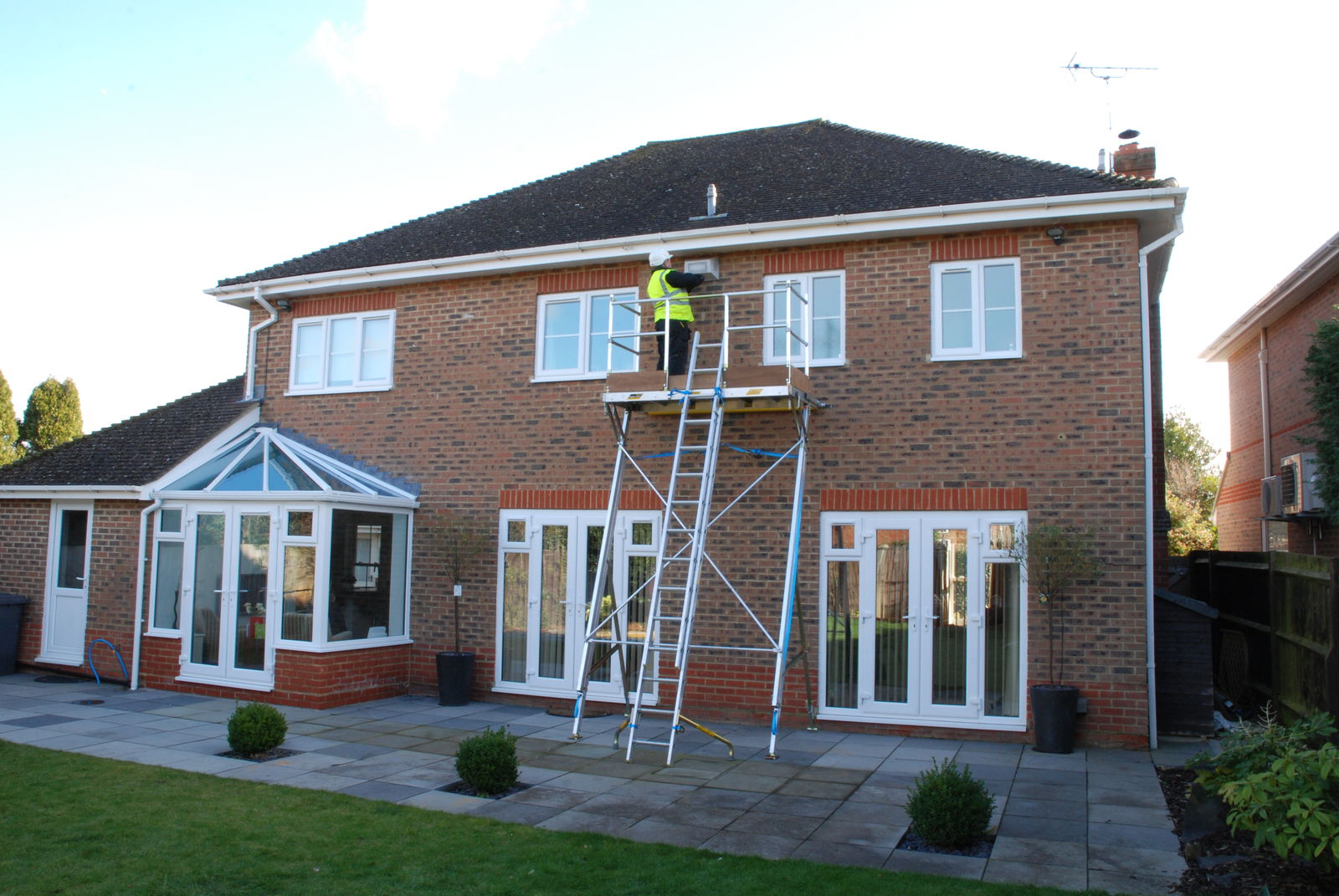 Parapet Wall Fall Protection: Regulations and Best Practices for ...